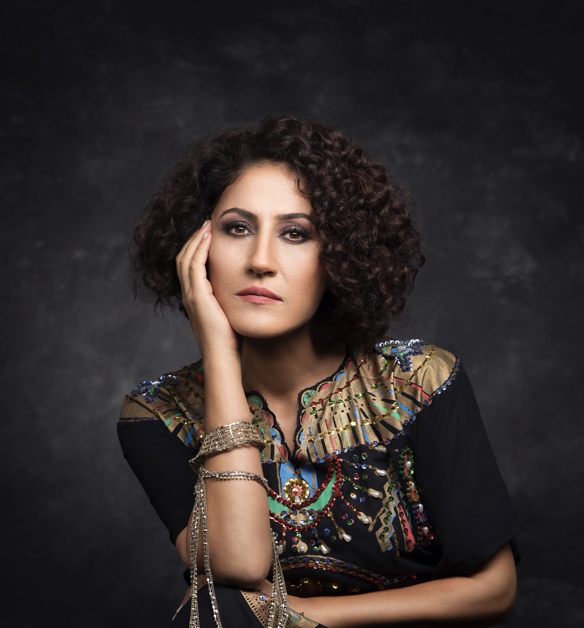 Aynur Doğan - die Ikone der kurdischen Musik - renk.Magazin